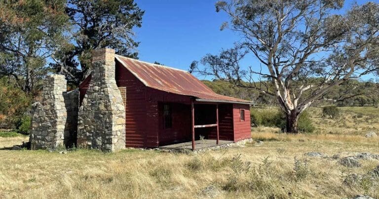 Tuross Falls Walking Track (4km) - Wadbilliga National Park, NSW